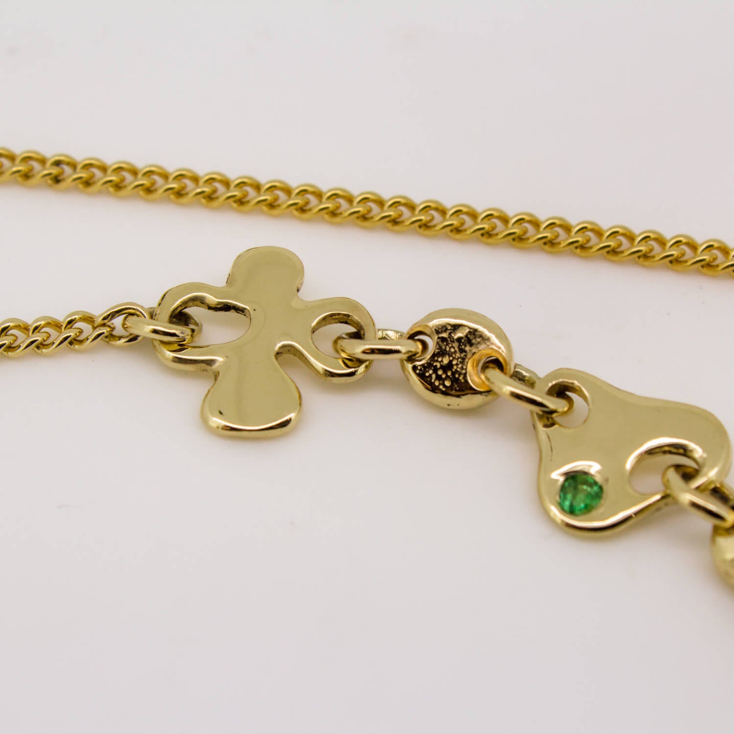 Gold Pebbles and Petals – Krool